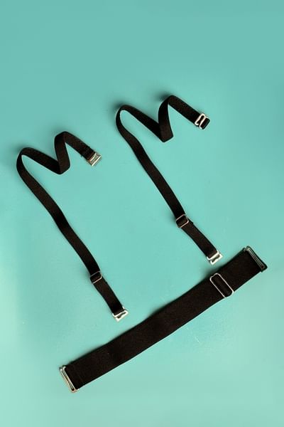 Buy Adjustable Shoulder Straps & Back Band in Black Online - Clovia