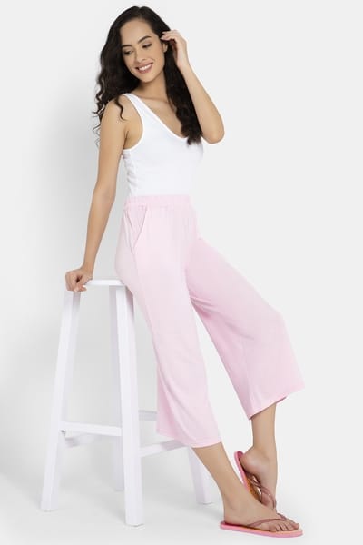 Buy Chic Basic Flared Capri in Baby Pink - 100% Cotton Online - Clovia