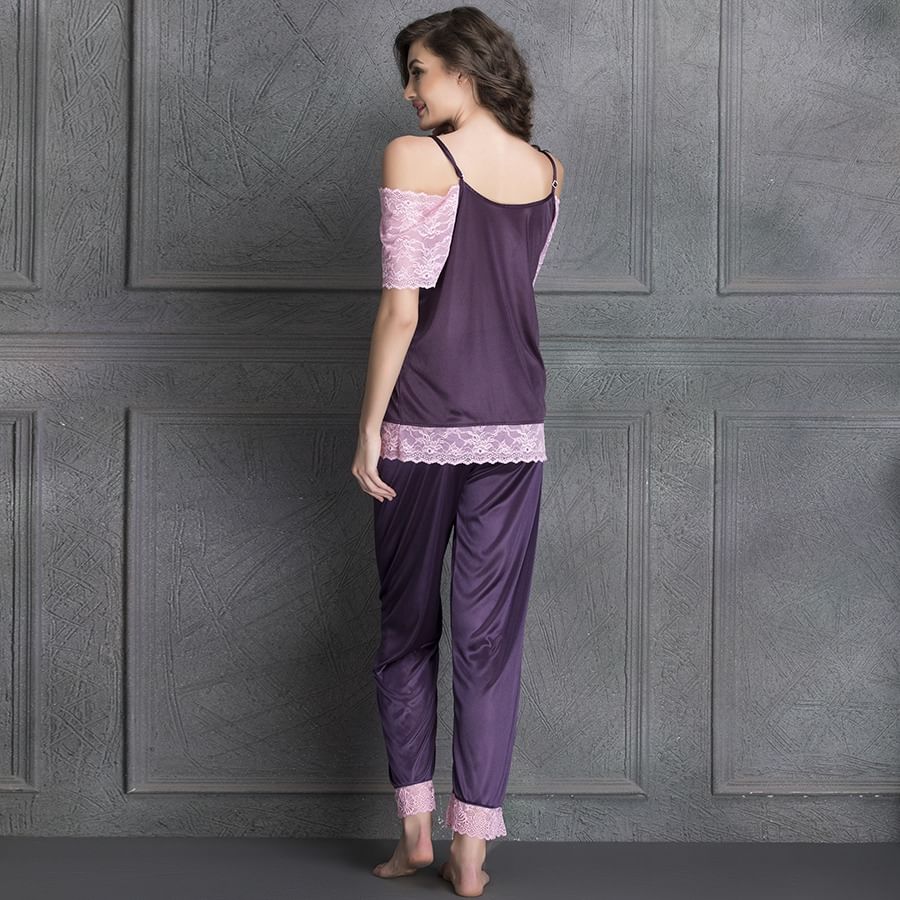 Buy 7 Pcs Satin Nightwear Set Online India, Best Prices, COD - Clovia ...