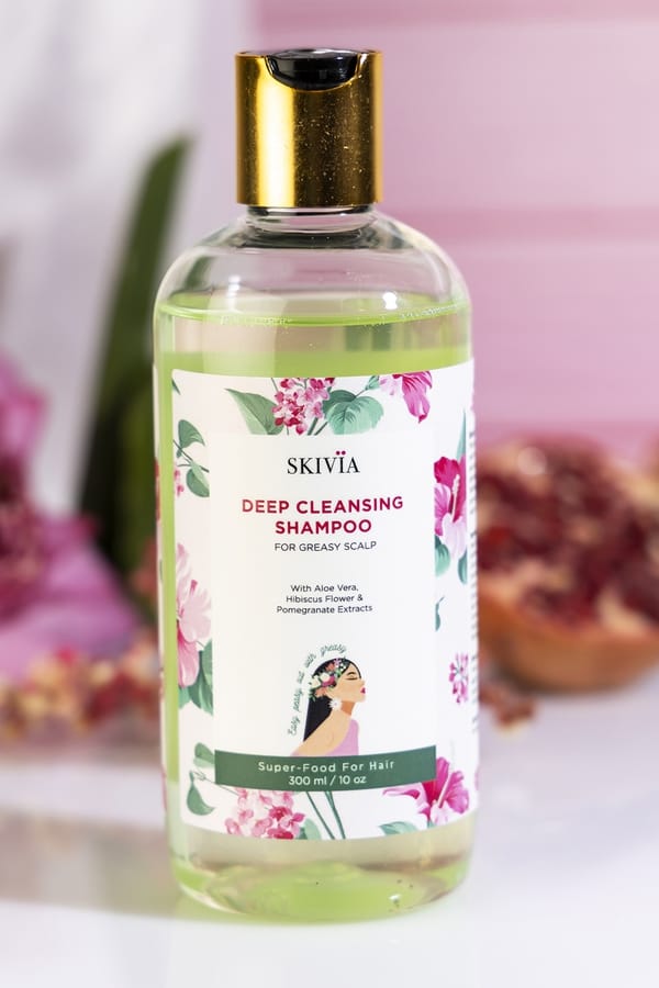 Buy Skivia Deep Cleansing Shampoo with Vitamin E & Aloe Vera - 300 ml ...