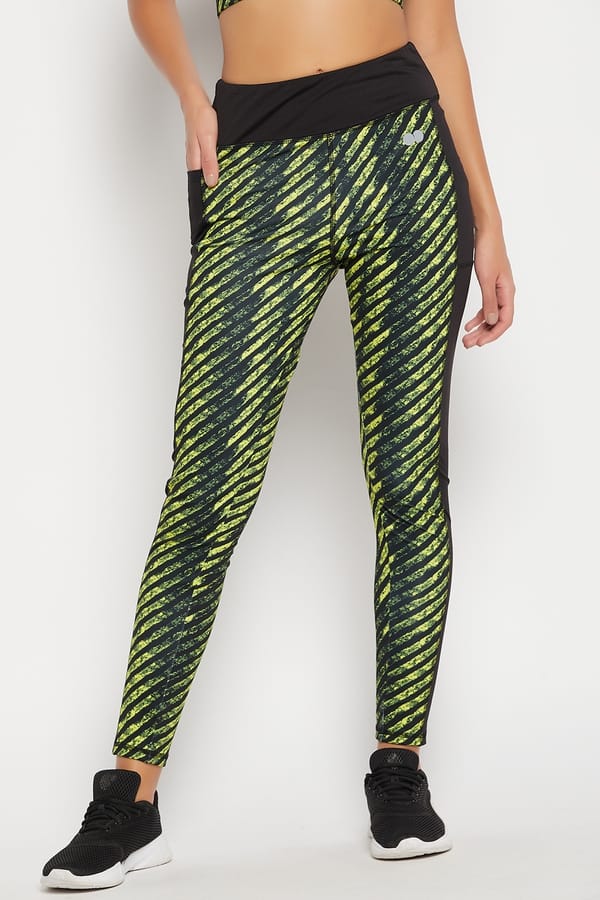 Buy Snug-Fit High Rise Printed Active Tights in Black Online India ...
